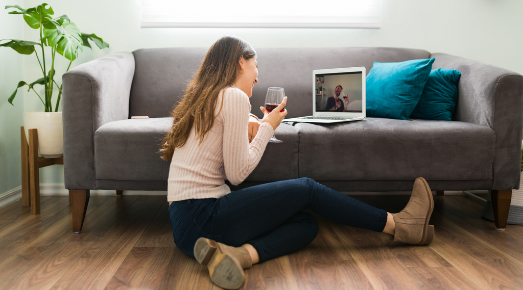 10+ Creative Ways To Make Social Distance Dating Better – 3D Crystal Gift